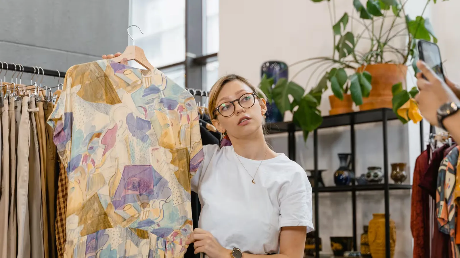 Who is the actress in the vinted advert